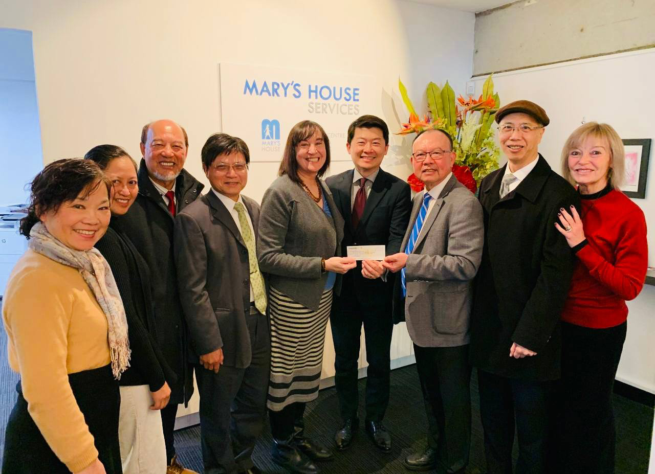 雪梨台侨捐赠善款予新州家暴防治慈善机构 - 澳洲看新闻网 最新澳洲新闻 | 中国新闻 | 港台新闻 | 国际新闻